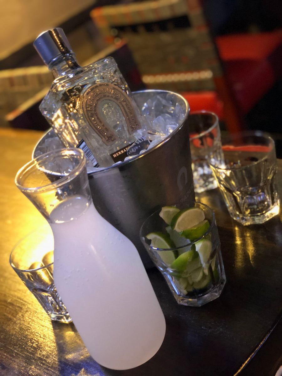 VIP TABLES/BOTTLE SERVICE – El Viejon Bar